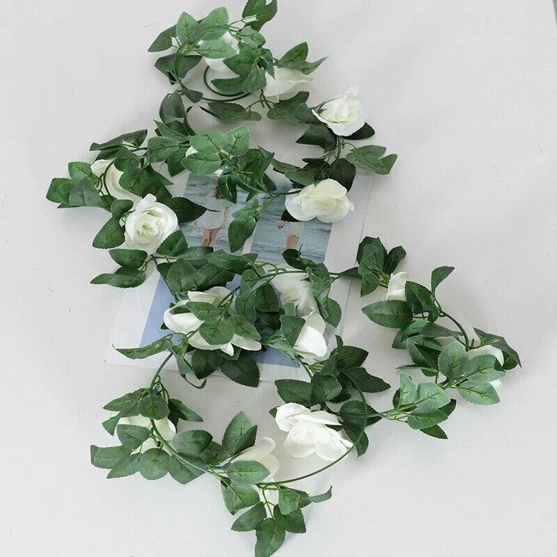 Лиана искусственная с цветами розы крупные для декора интерьера фотозон белая 230см