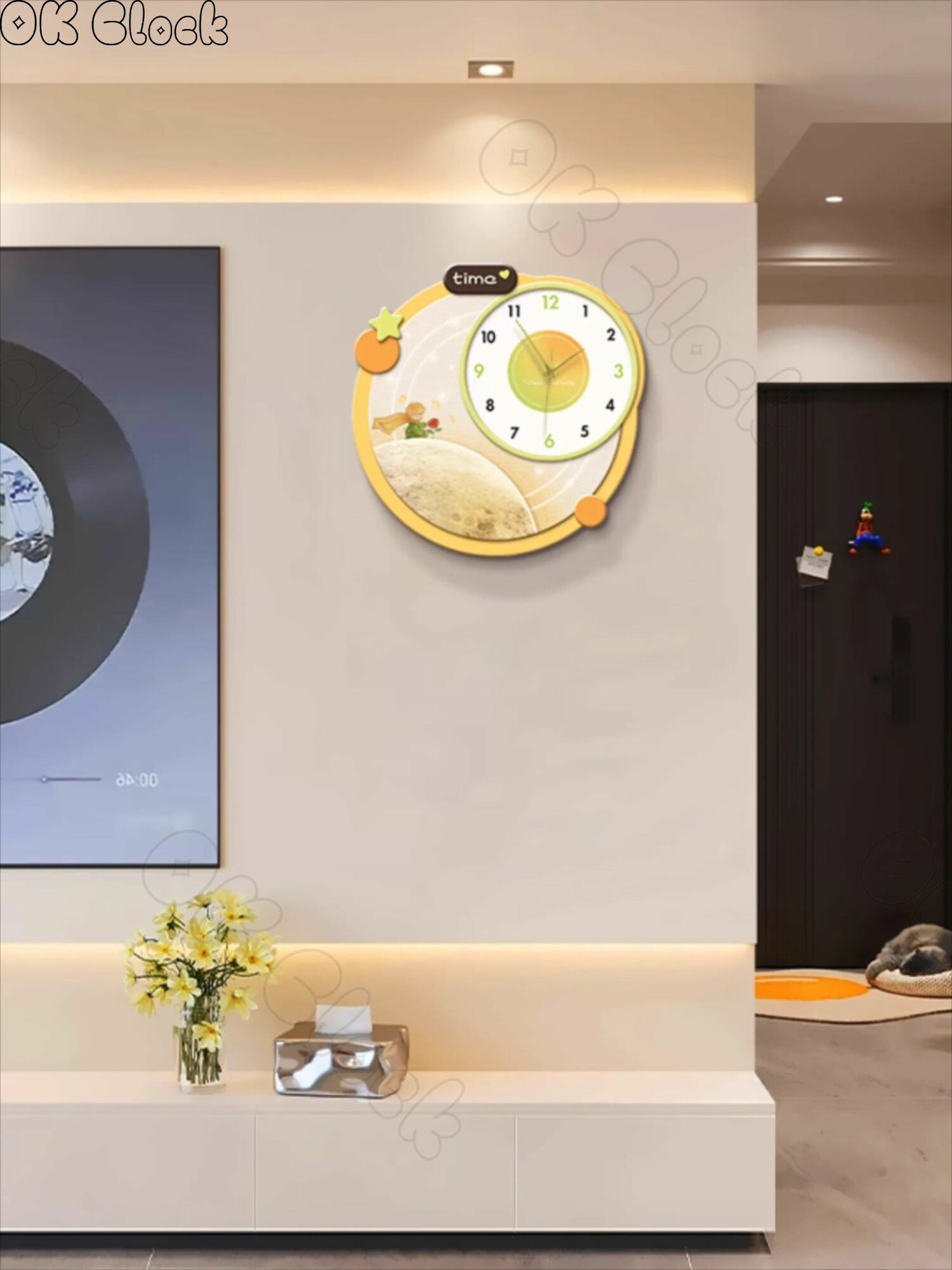 Настенные часы Кремовая мультяшная планета