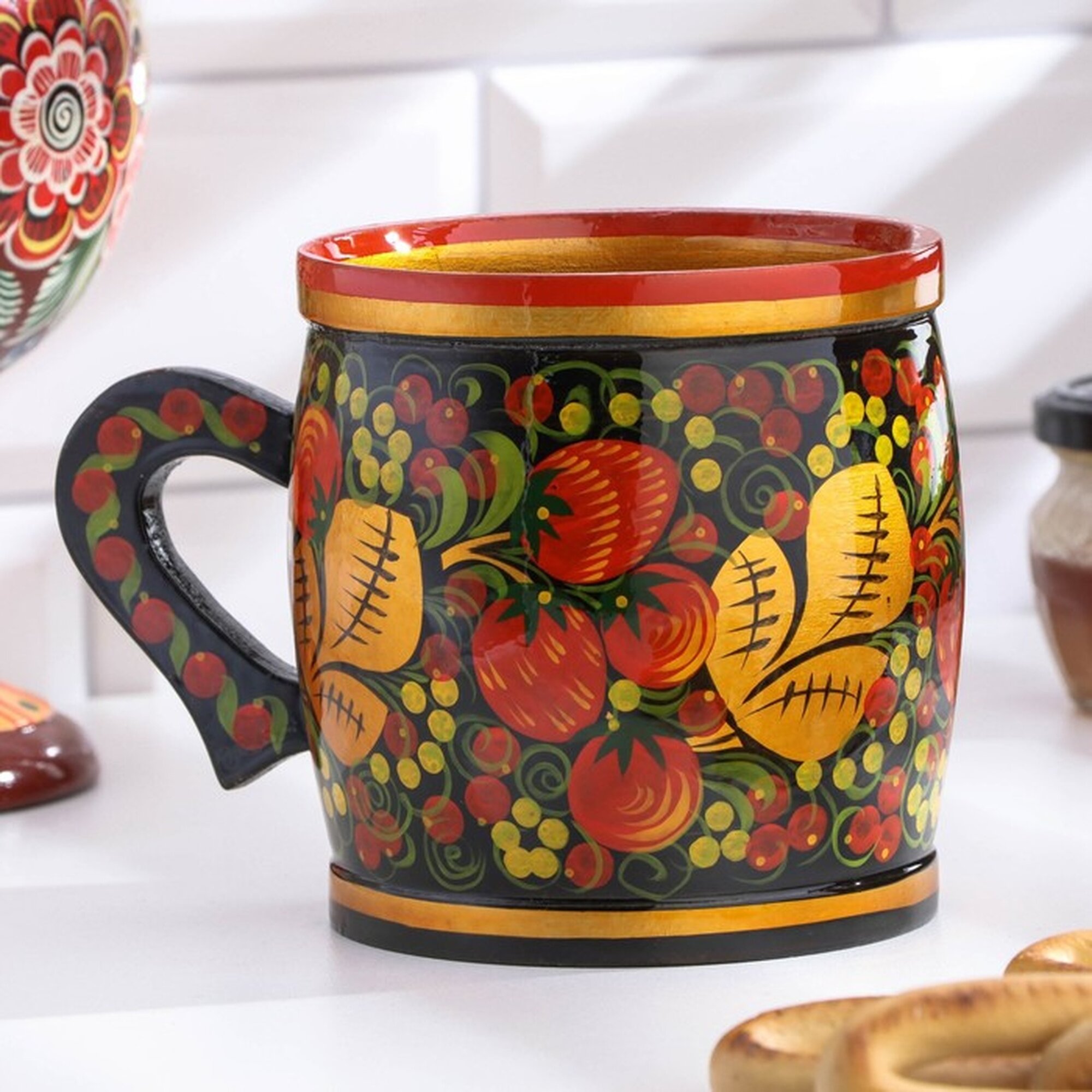 Кружка Сима-ленд «Пивная», дерево, хохлома, 500 мл, 1шт, цвет черный/красный