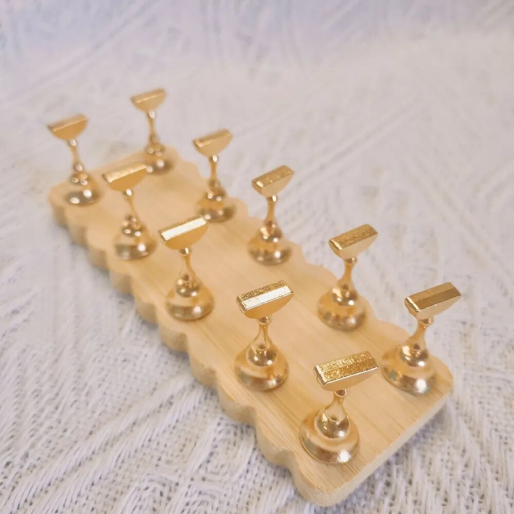 Магнитная подставка для типс и дизайна ногтей