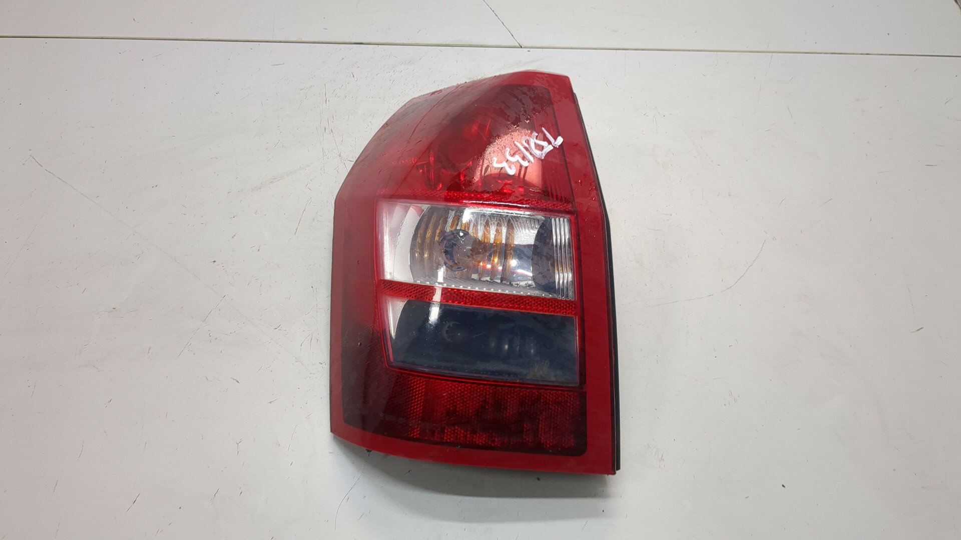 Фонарь (задний) левый Chrysler 300C Б/У