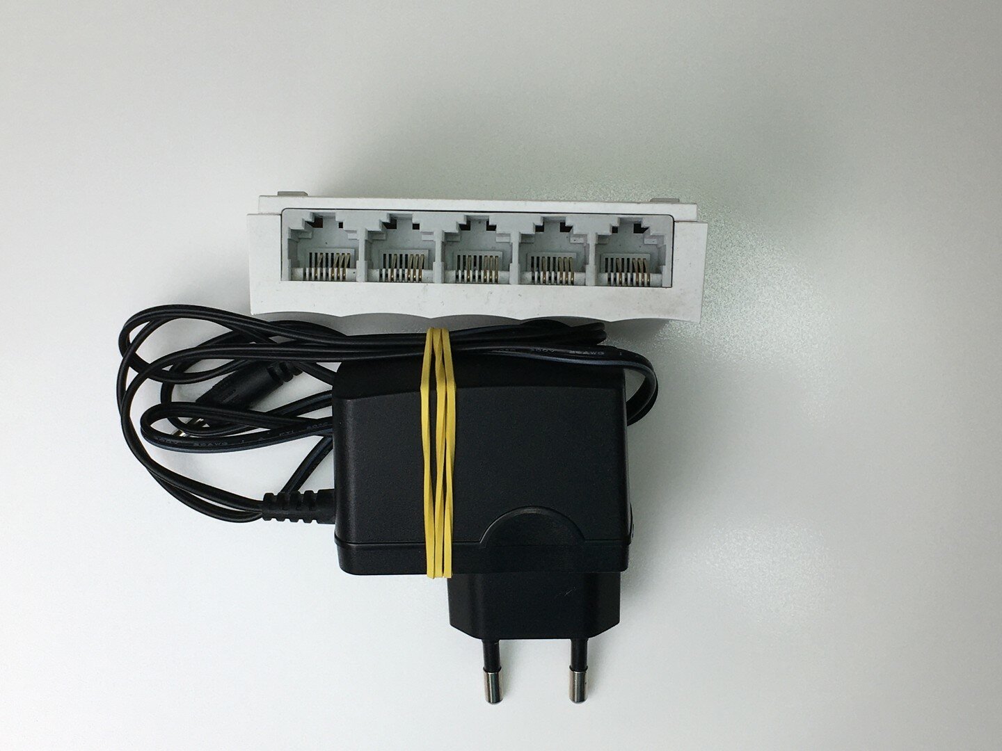 Коммутатор TP-Link, LS1005 10/100 5xUTP