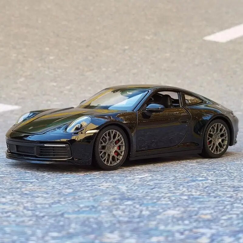 Металлическая модель автомобиля Welly Porsche 911 Carrera 4S Coupe 1:24 Black