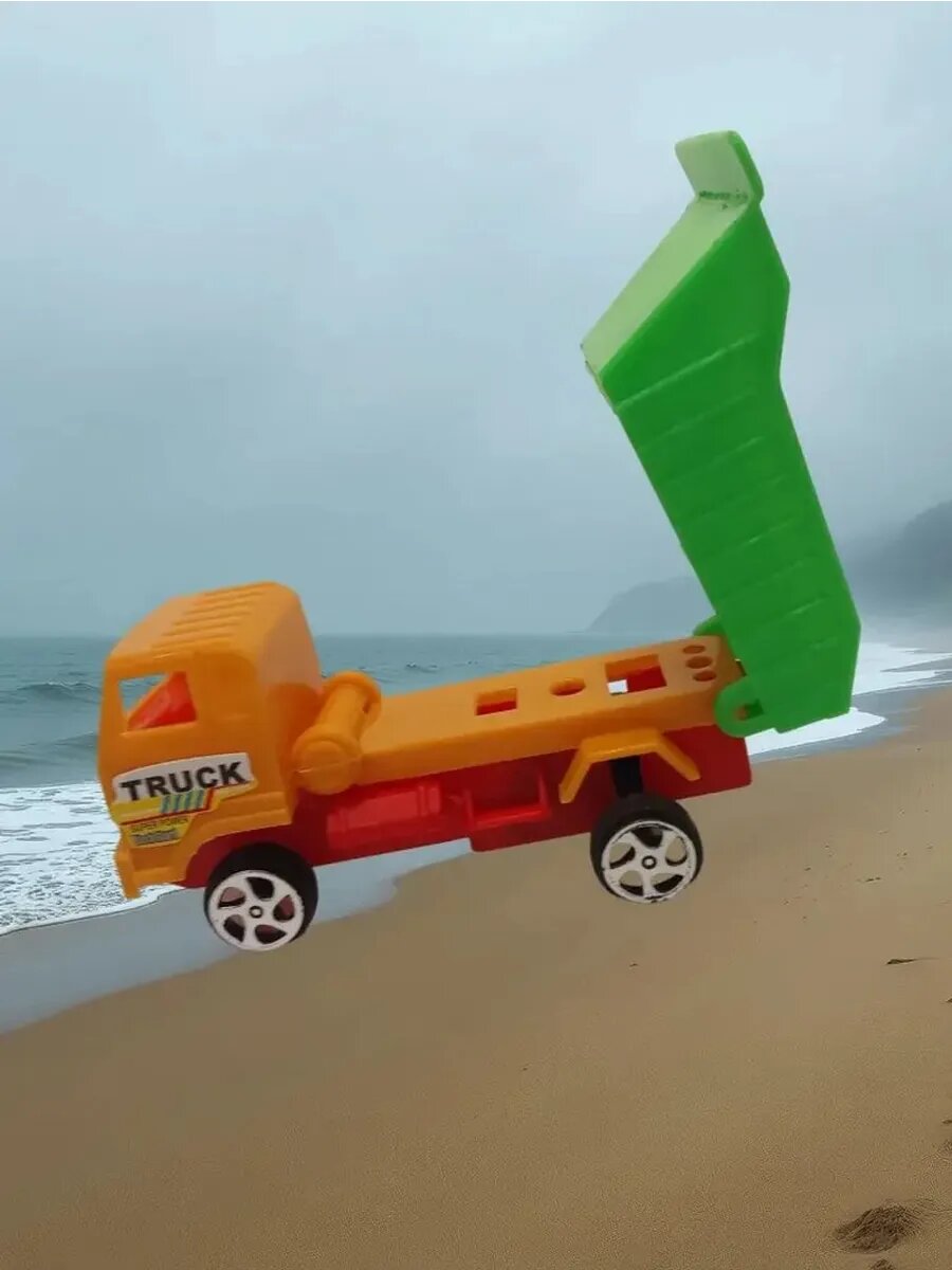 Игровой самосвал для юных строителей