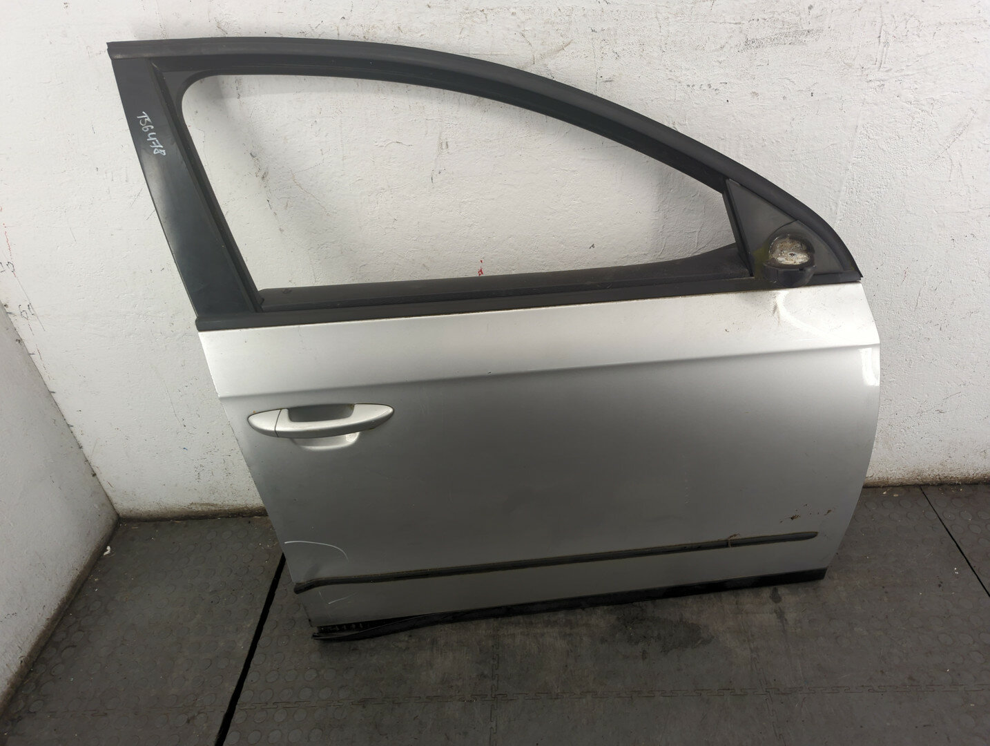 Дверь боковая (легковая) правая передняя Volkswagen Passat 6 Б/У