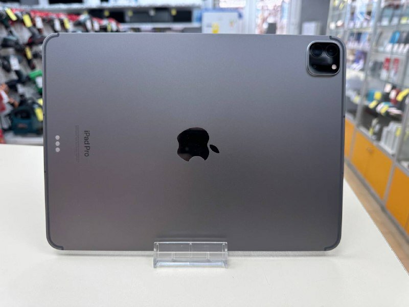 Планшет Apple iPad Pro 12.9 (2022) 128ГБ, LTE, серый космос Б/У уценка