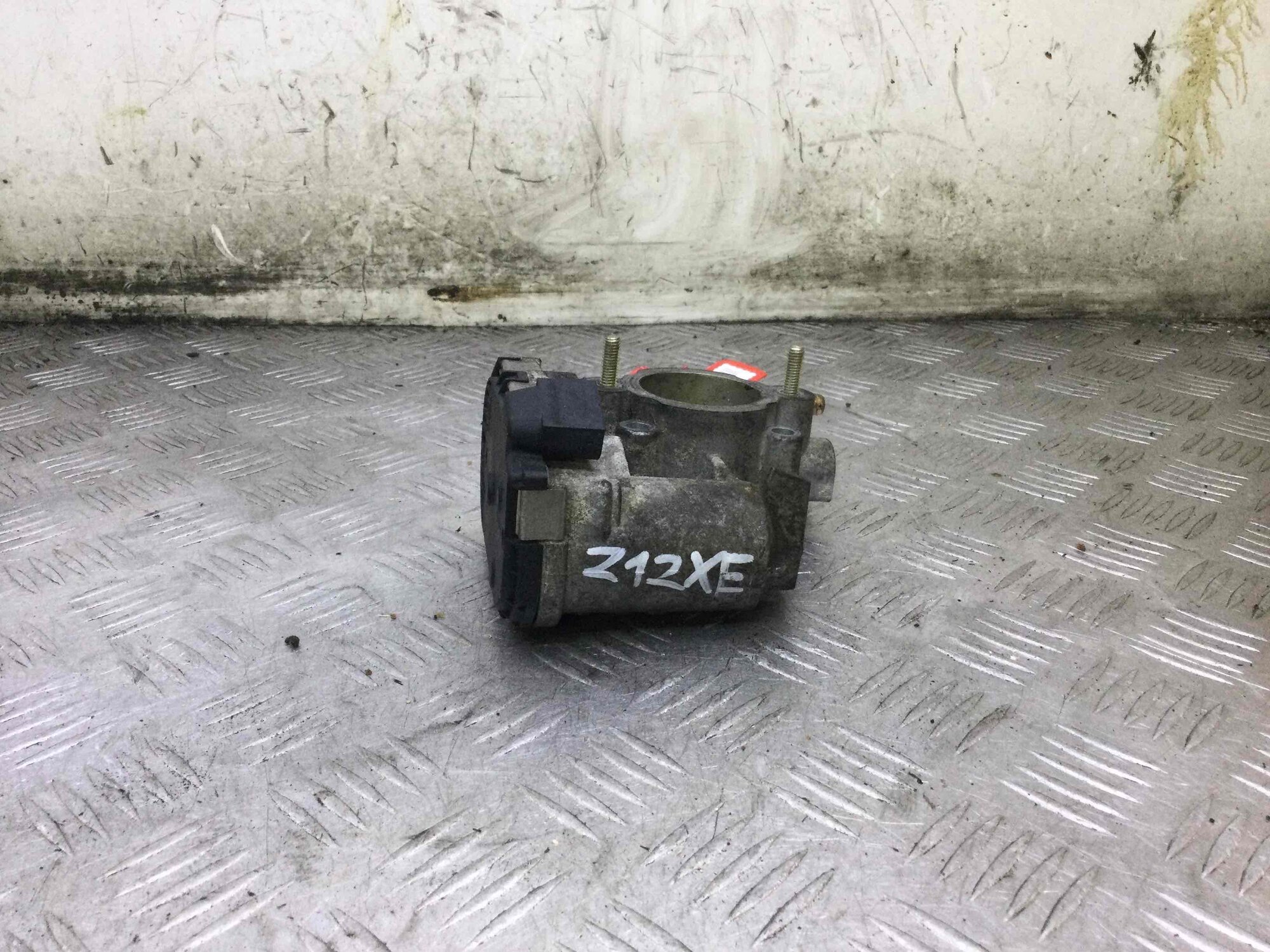 Б/У Заслонка дроссельная Opel Corsa C (2000-2003) 2004 г.