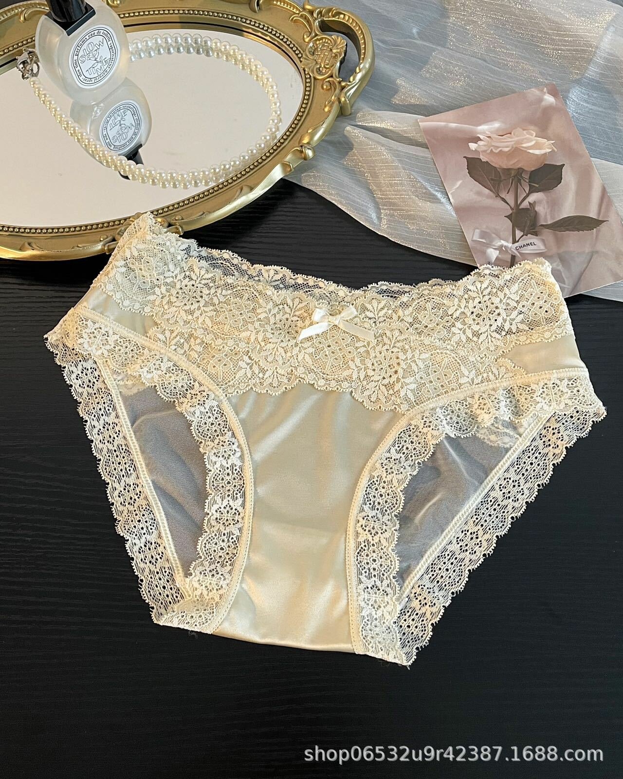 Французские сатиновые трусики для женщин, сексуальные кружевные летние тонкие удобные прозрачные соблазнительные трусики с низкой талией, бесшовные