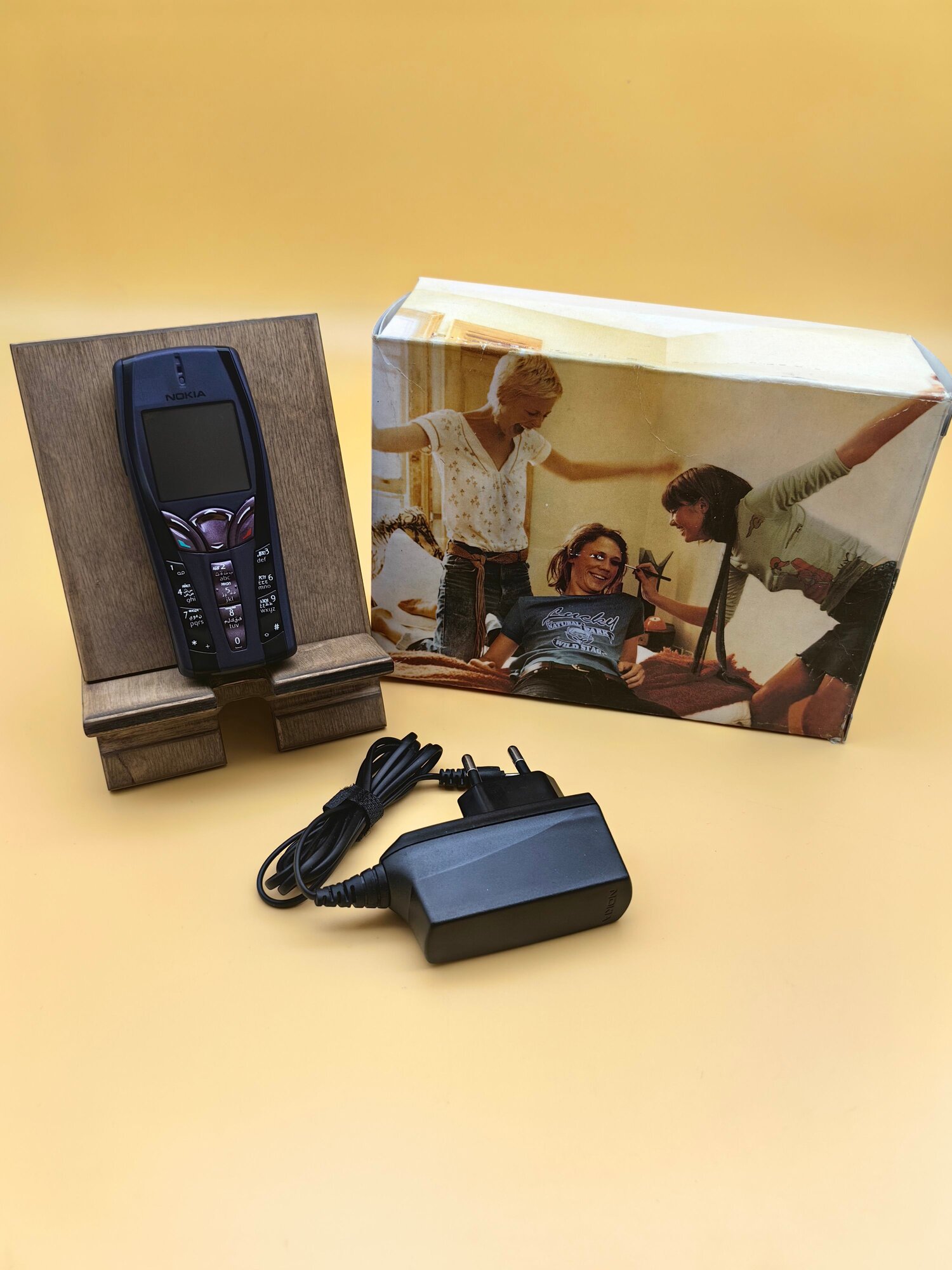 Мобильный раритетный кнопочный телефон Nokia 7250i, Фиолетовый