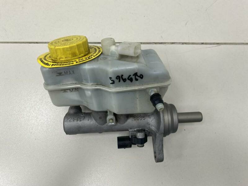 Цилиндр тормозной главный Volkswagen Polo Sed RUS 2011 кат.номер: 6R1611019D 6R0611301A