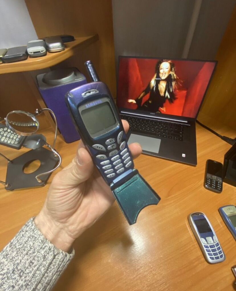 Оригинальный Б/У Retro Mania дарит ностальгию, Samsung SGH-R200S
