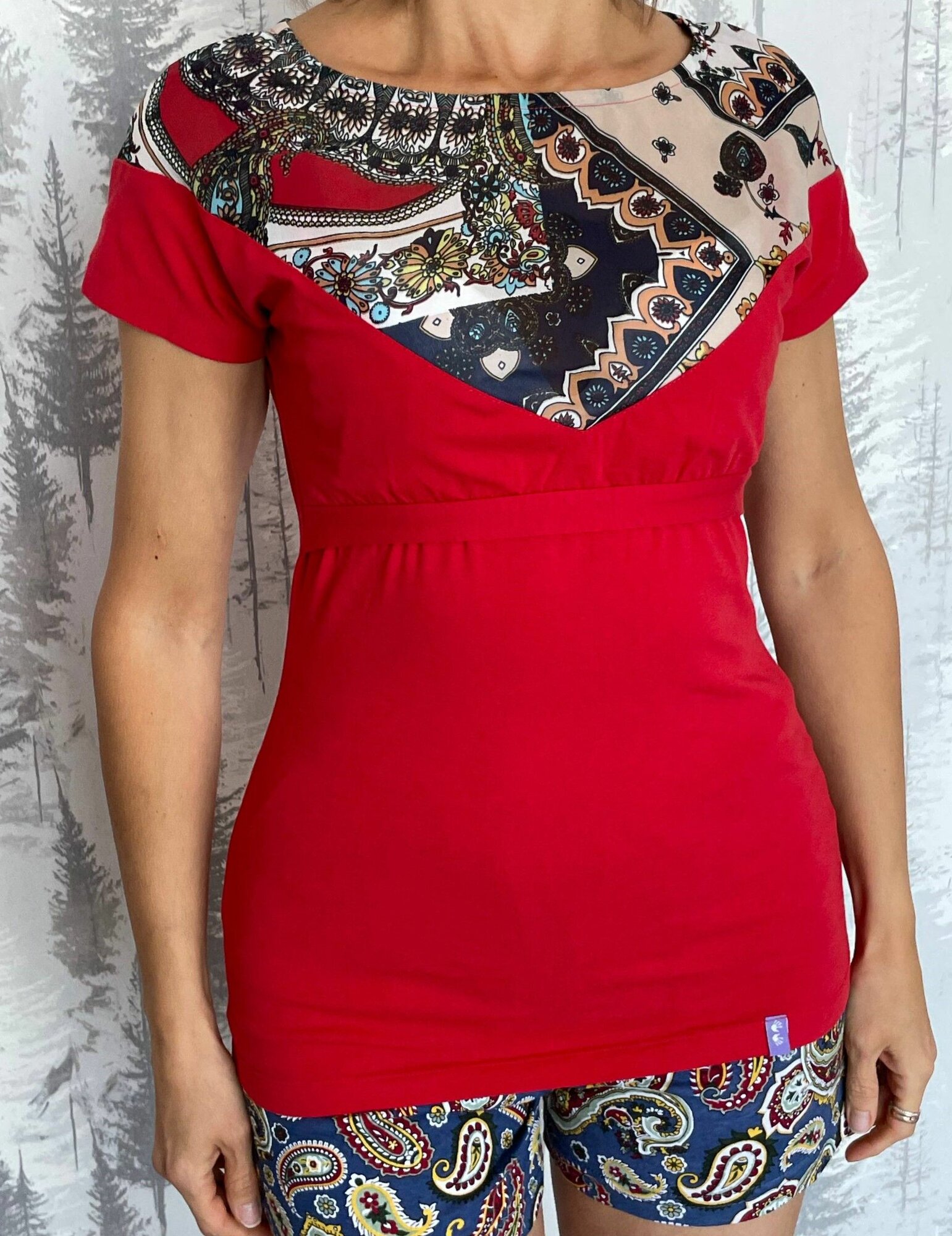 Футболка для беременных и кормящих мам