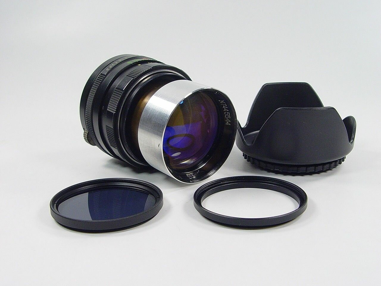 Крутит боке как Гелиос. Сверх светосила. РО-109 f/1.2 50 под Sony NEX E-mount Бленда, фильтр ND4.