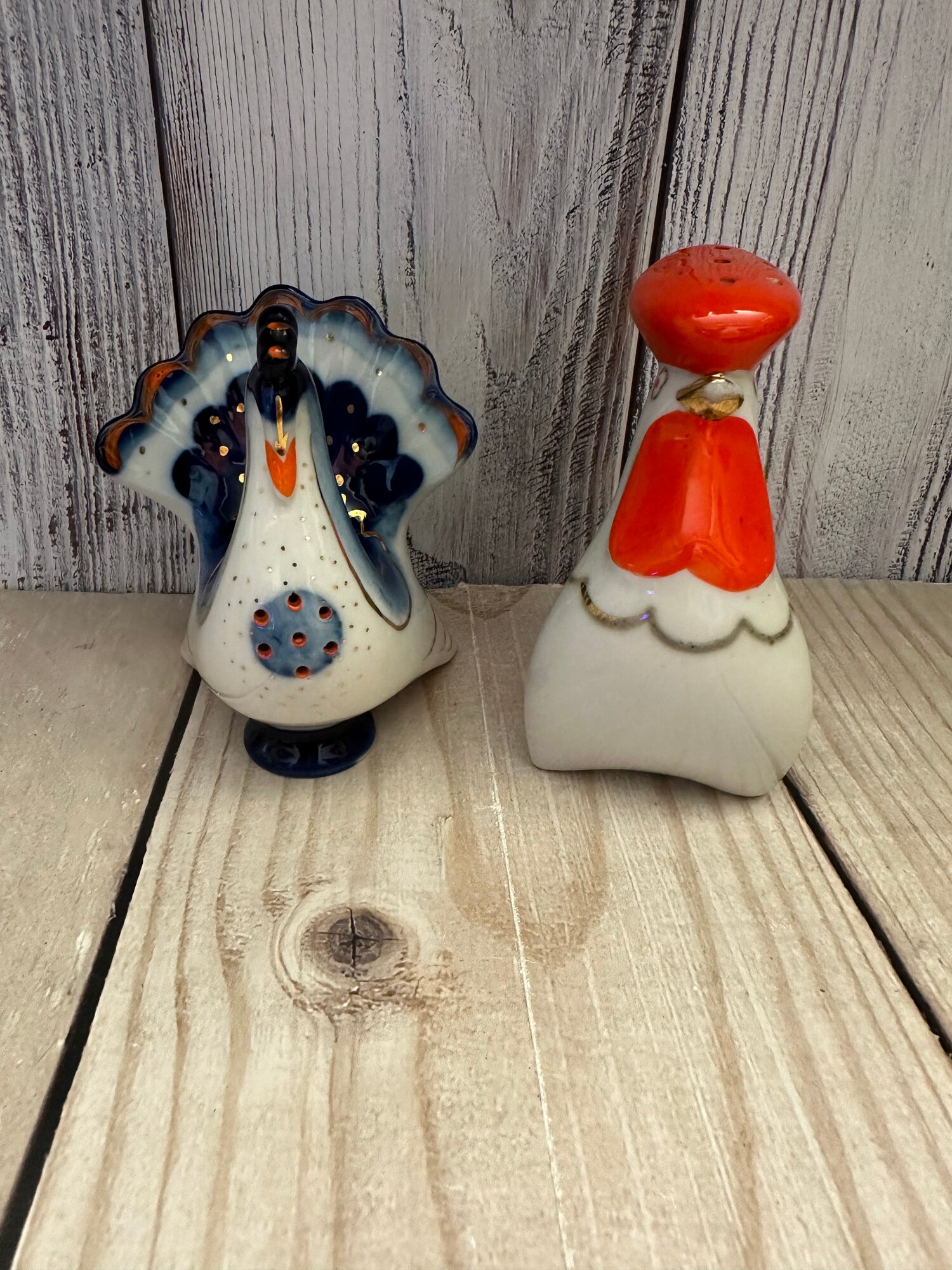 Статуэтка Петушок и Индюшка Солонка и перечница Фарфор ссср 70 годы винтажная