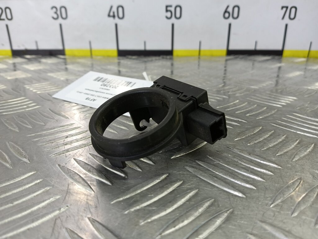 Антенна иммобилайзера Б/У для MITSUBISHI COLT Z30 (2002—2012) MR587813