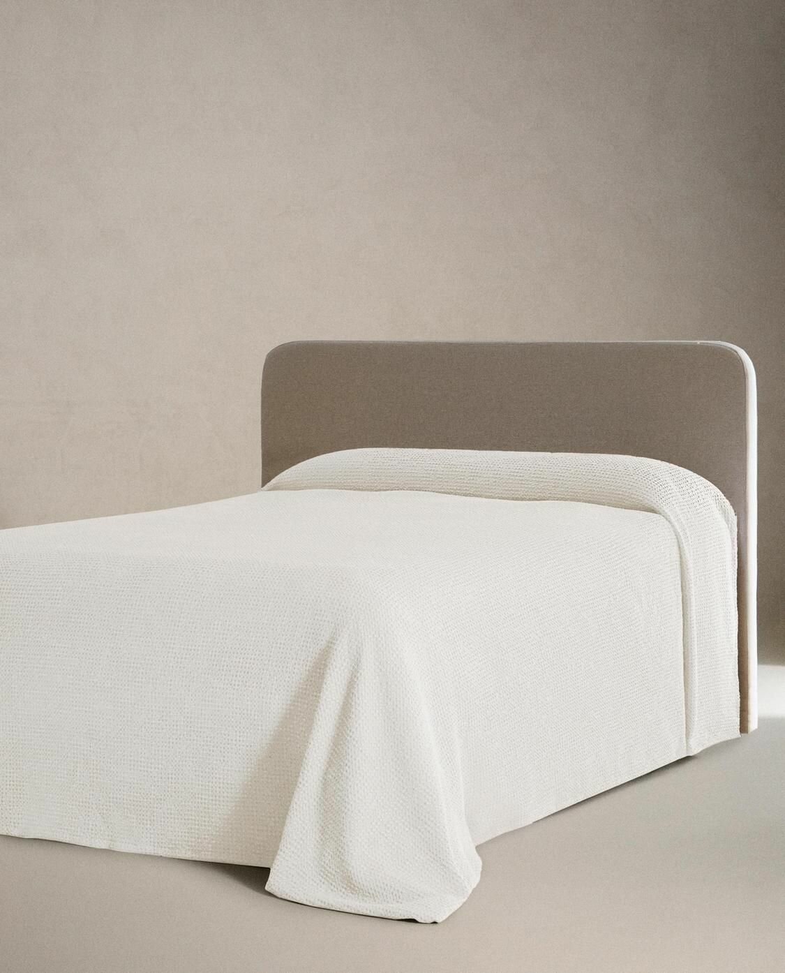 Покрывало хлопковое ZARA HOME 1147/006/250 с вафельной текстурой, размер 270 x 280 см, цвет белый
