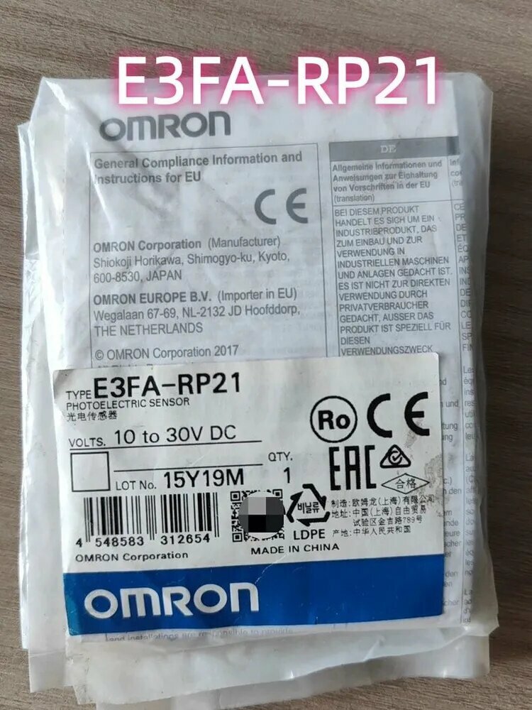 Датчик фотоэлектрического переключателя Omron E3FA-RP21 Зеркальное отражение подключаемый тип M12