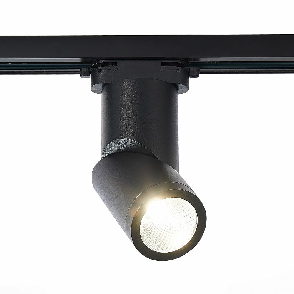 ST650.446.10 ST-Luce Св-к трек. Черный LED 1*10W 4000K 800Lm Ra>90 38° IP20 D60xH190 165-265V.