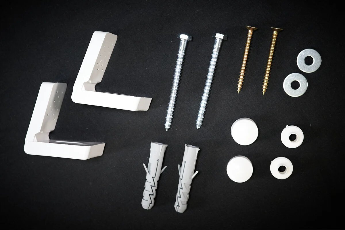 Внутренний крепёж унитаза и биде Сантехкреп 1.2.4 из металла и пластика, белый цвет