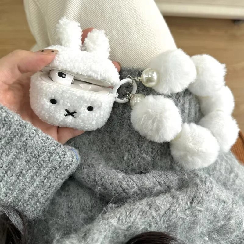 Чехол для AirPods плюшевый белый кролик