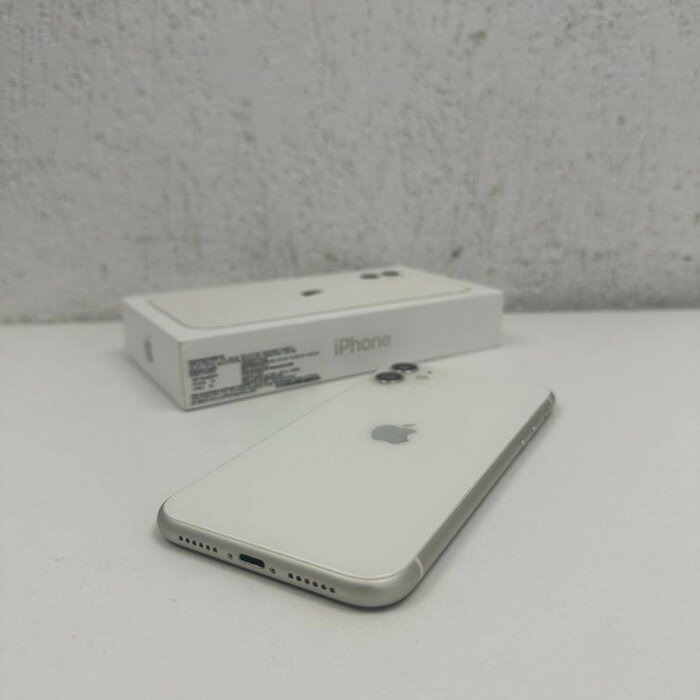 Смартфон Apple iPhone 11 4/64 Белый — фото 1