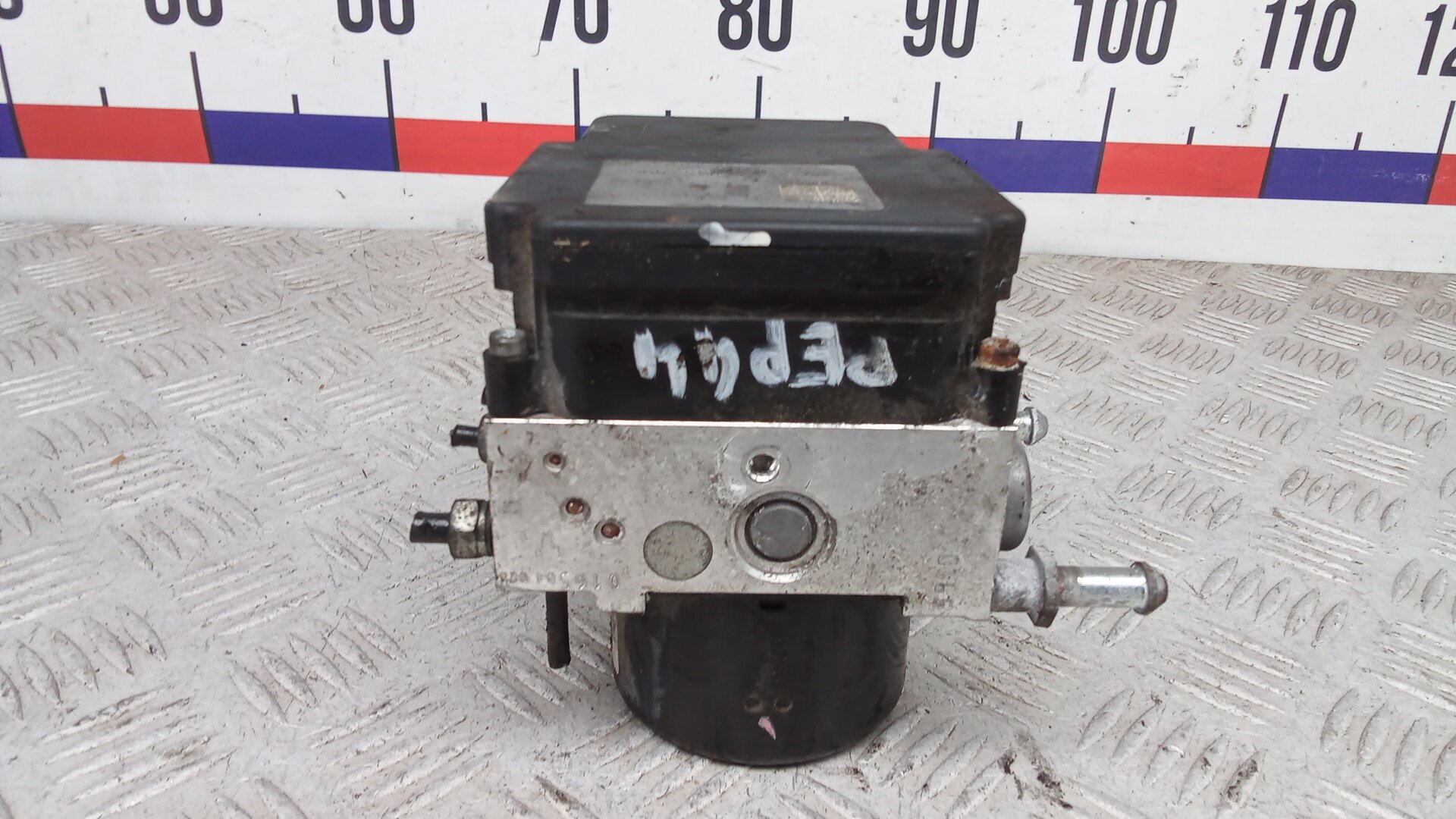Блок ABS SUBARU OUTBACK 4, Номер 27536AJ00 — фото 1
