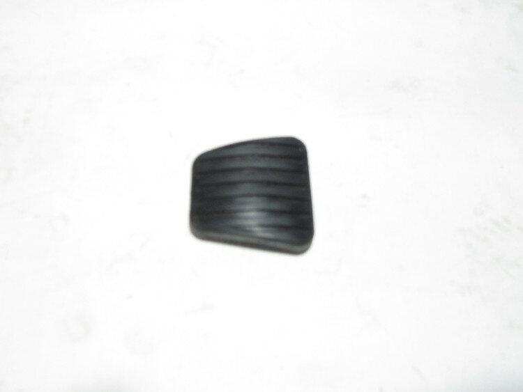Накладка педали сцепления и тормоза 94580532 Chevrolet Aveo T200-250-255, Lacetti, Lanos - M1T