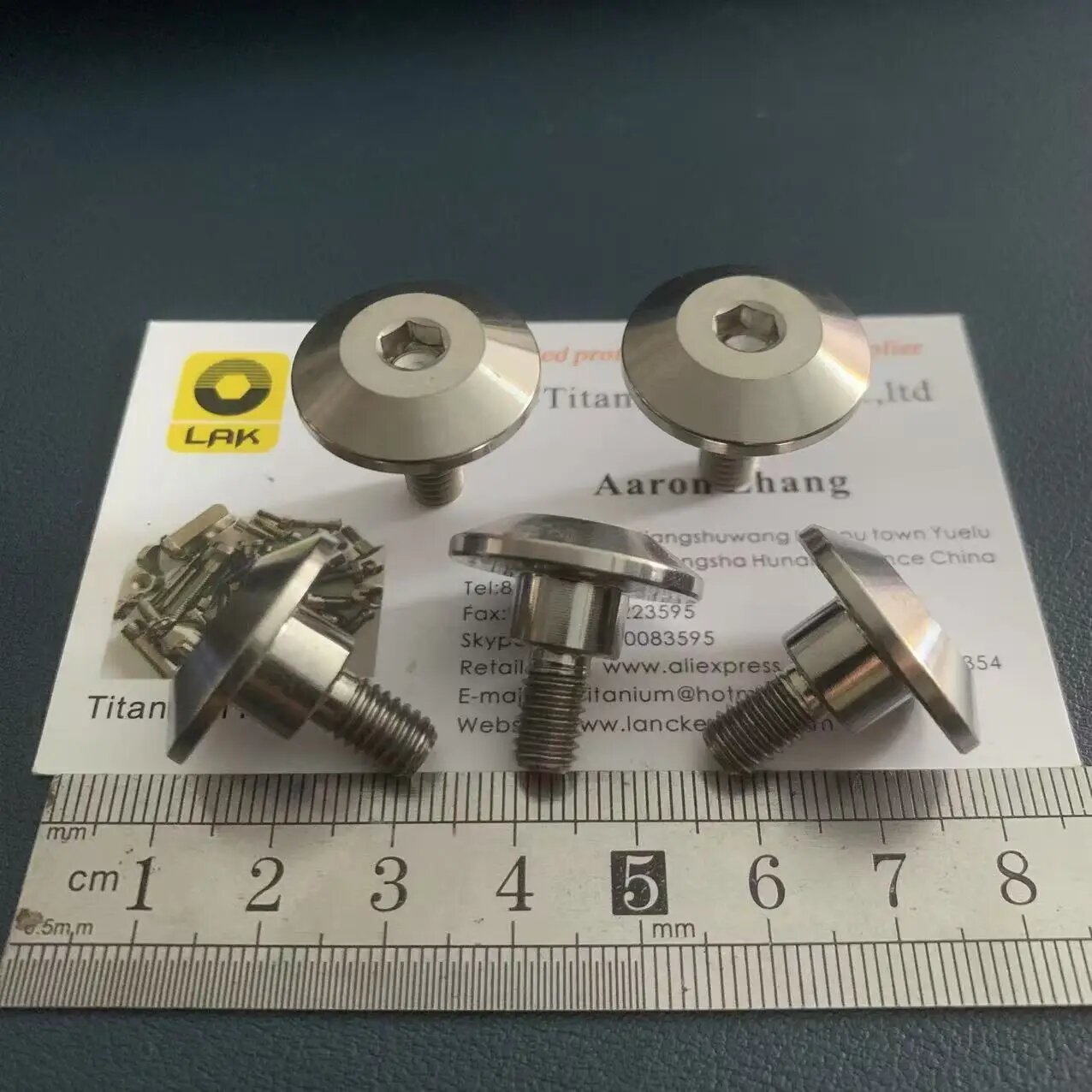 Титановые болты M6x10 Gr5