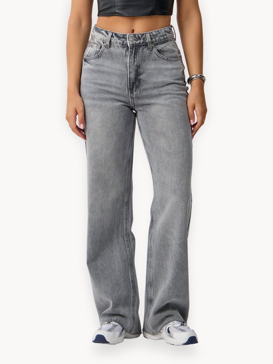 Джинсы трубы 