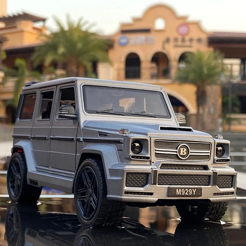 Машинка Mercedes-Benz G- Brabus AMG 63 (1:24), серая, инерционная, со светом и звуком