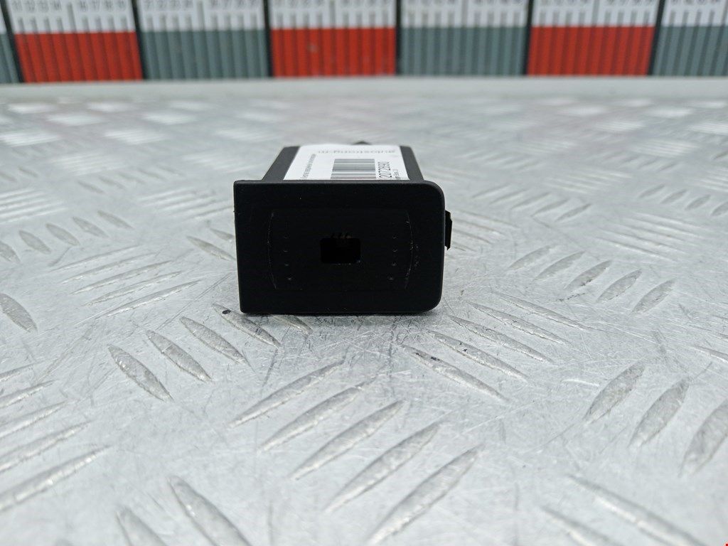 Кнопка аварийной сигнализации / 2072890 1J0953235A 1J0953235J01C для Volkswagen Bora(Jetta) (с пробегом)