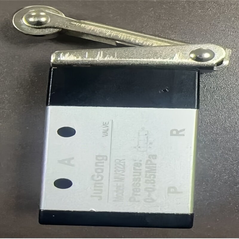 Пневматический ручной распределительный клапан 2/3 и 2/5 ходов, модель MV322R