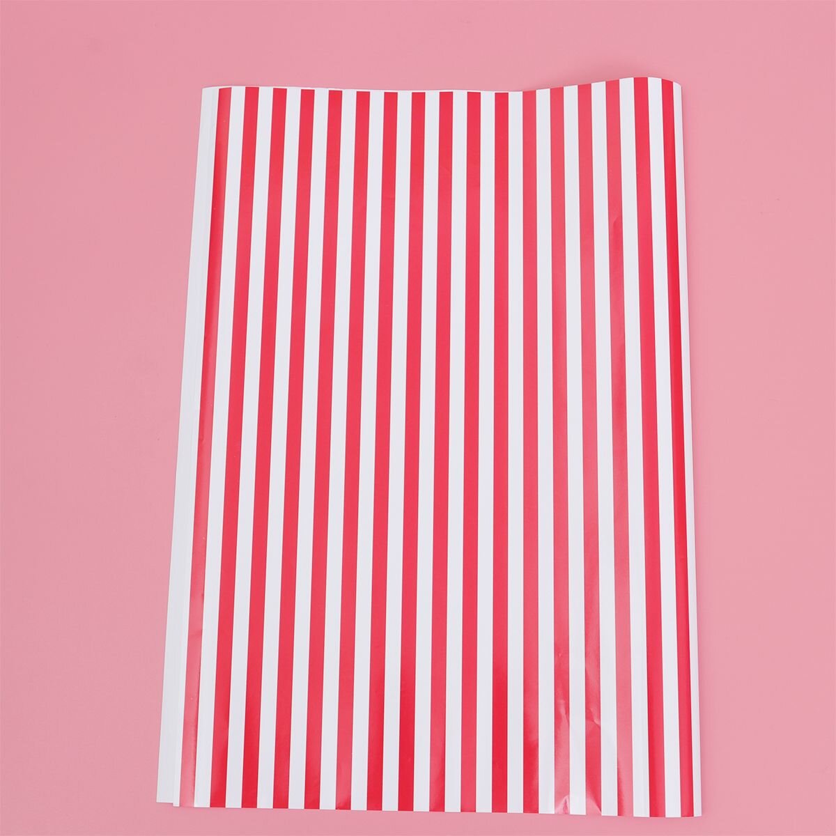 Упаковочная бумага для подарков красная с полосками, 5 листов, водостойкая для оформления праздников