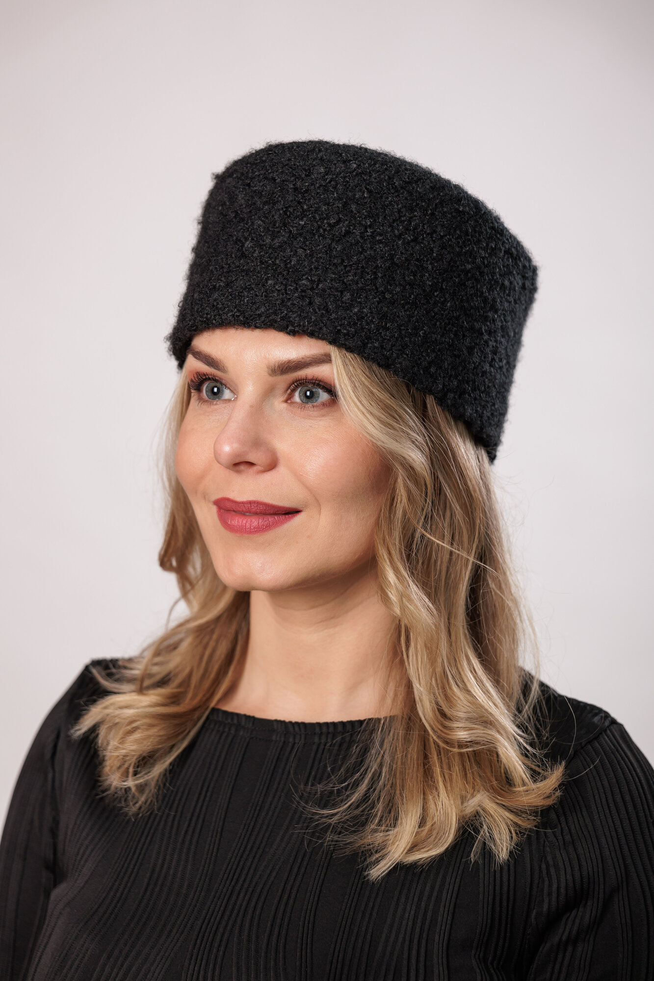 Шапка таблетка для женщин