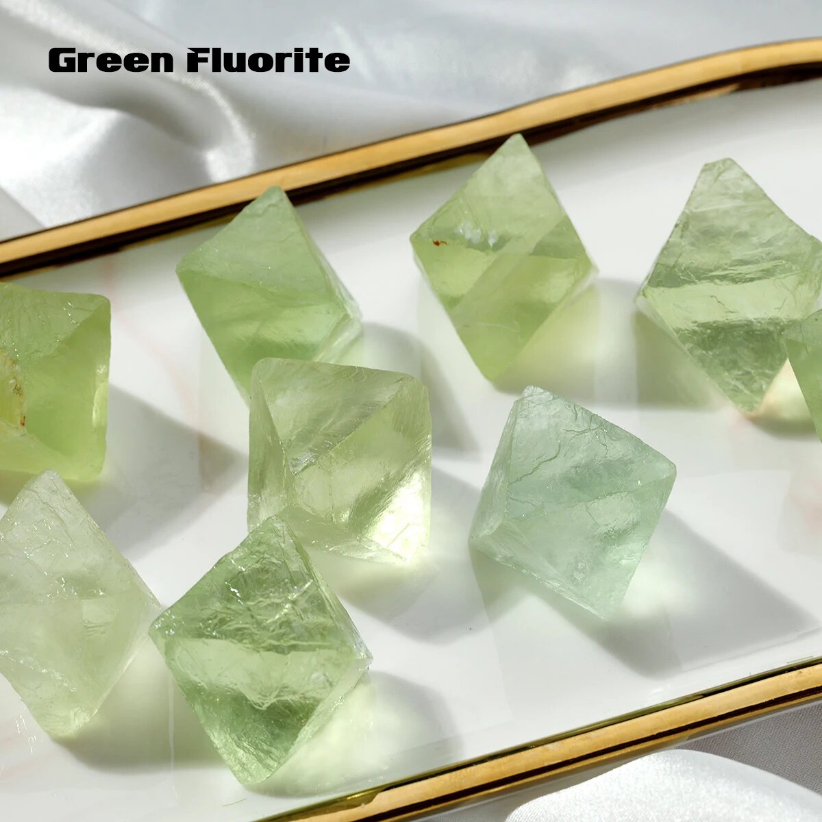 Необработанный кристалл флюорита фиолетово-зелено-синий Изумрудный, Green