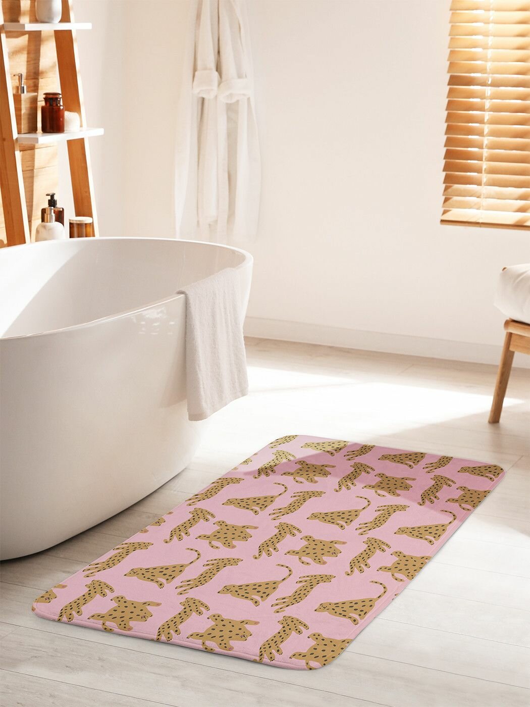 Коврик для ванной комнаты и туалета противоскользящий "Забавные леопарды" 60х100 см, JoyArty