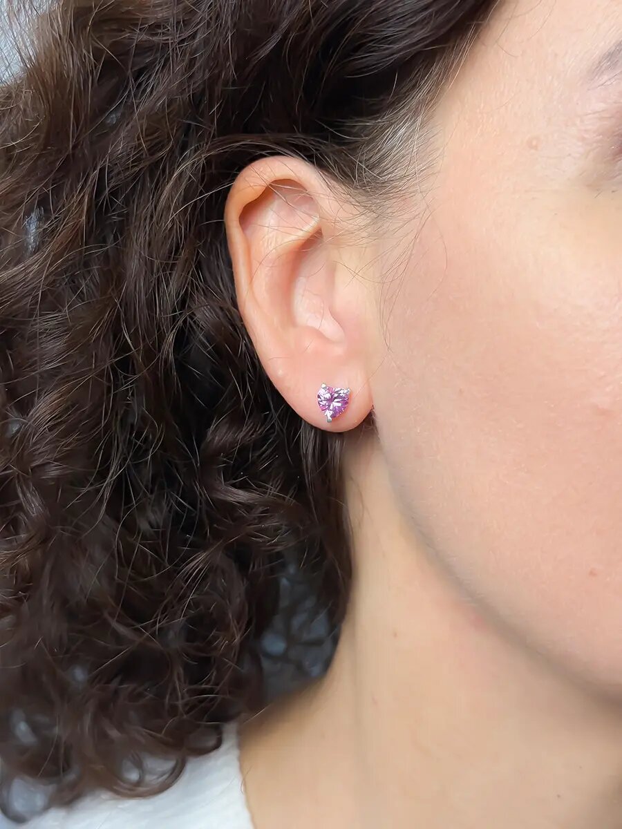 Серьги пусеты, серебро, 925 проба, родирование, сапфир синтетический