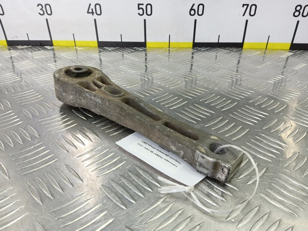 Подушка двигателя (Опора ДВС) Б/У для Volkswagen PASSAT B6 (2005—2010) 3C0199855J