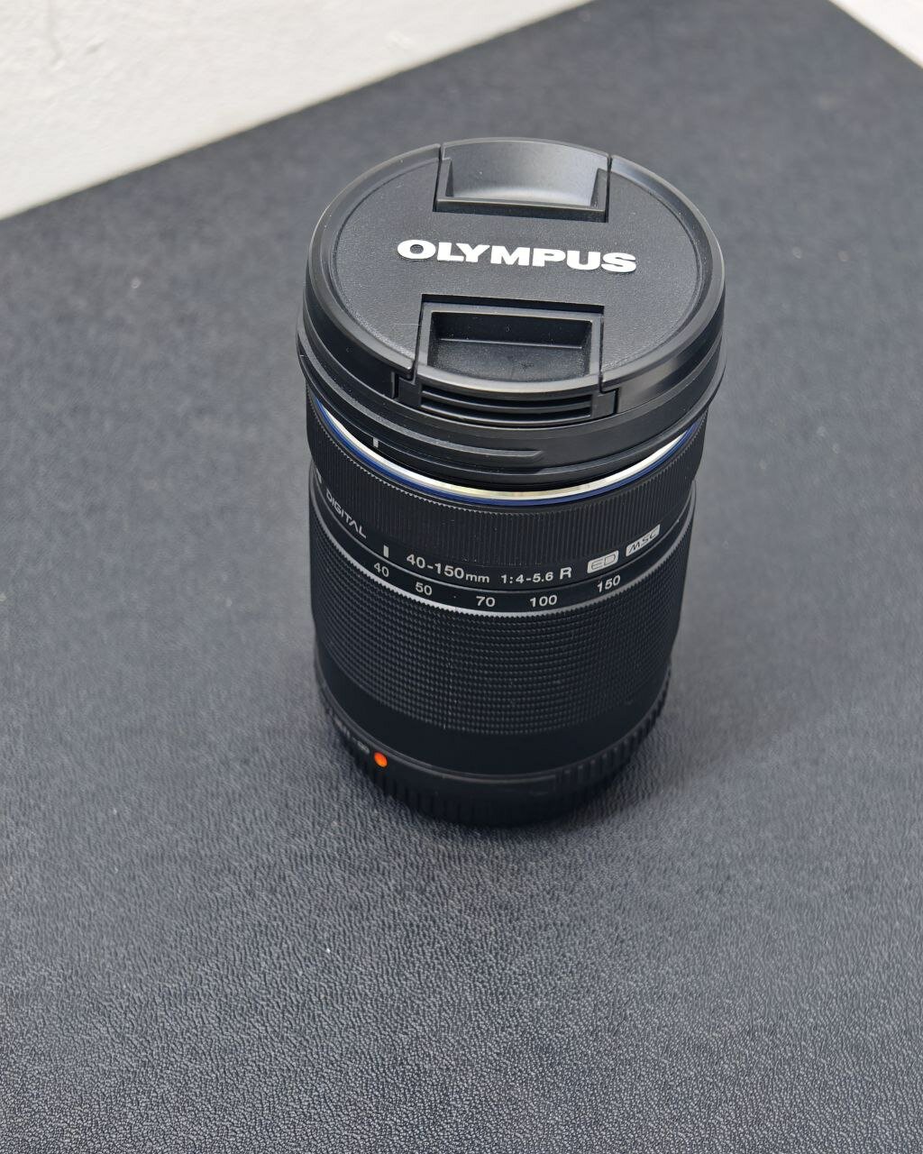 Olympus Объектив ED 40-150mm f/4-5.6 R M.Zuiko Digital (черный)