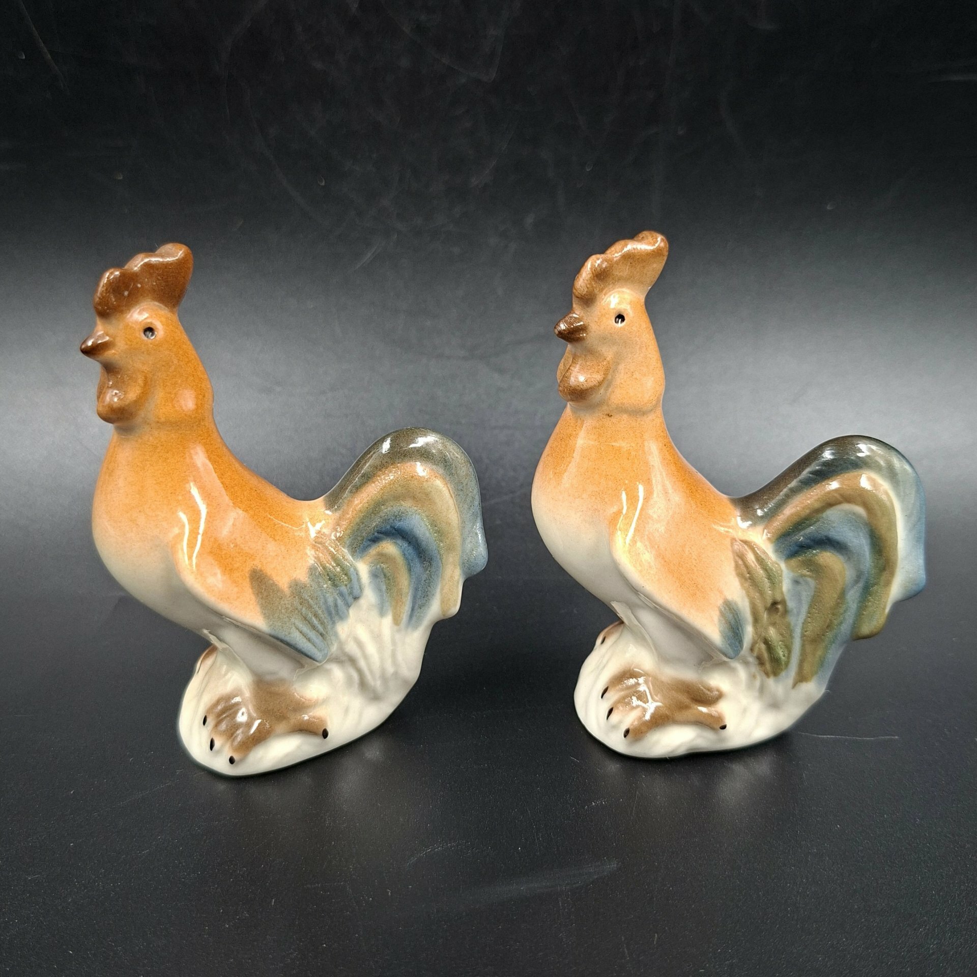 Статуэтки парные "Петухи", фарфор, роспись, Ленинградский фарфоровый завод (ЛФЗ)