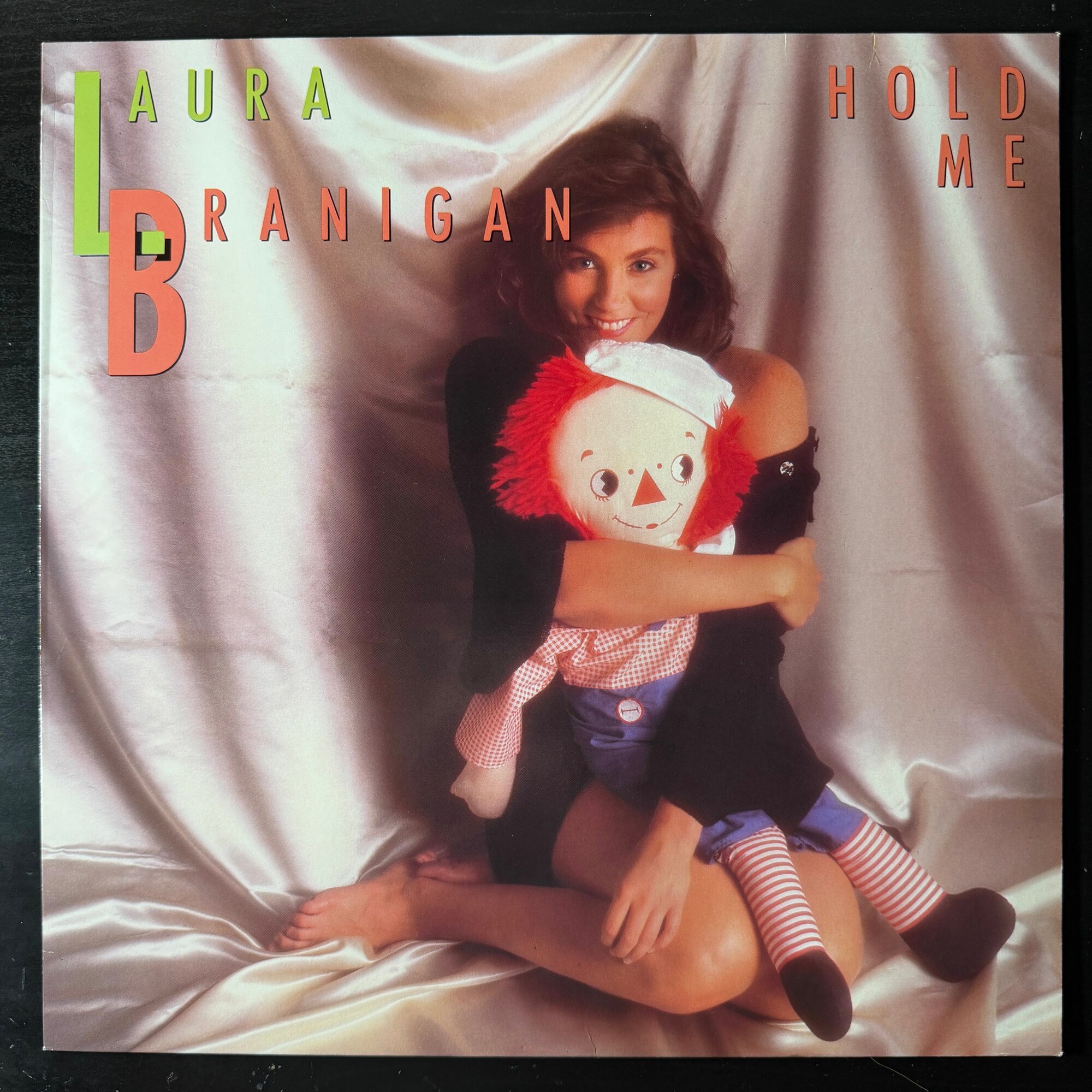 Виниловая пластинка Laura Branigan - Hold Me (Германия 1985г.)