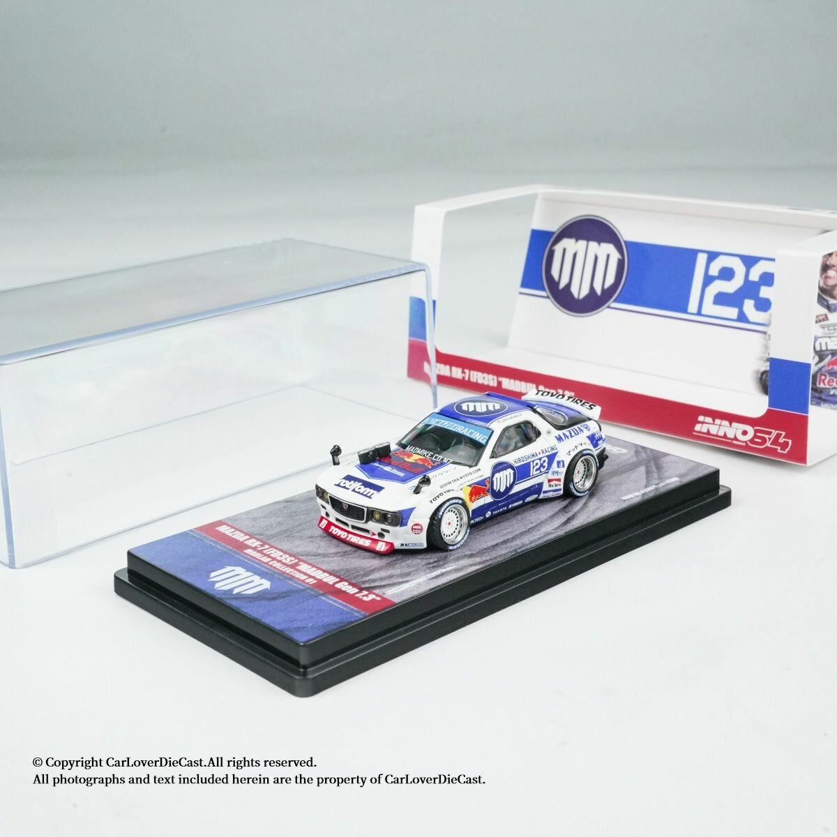 Машинка INNO 1:64 RX7 FD3S PANDEM ROCKET BUNNY 001 легкосплавного автомобиля