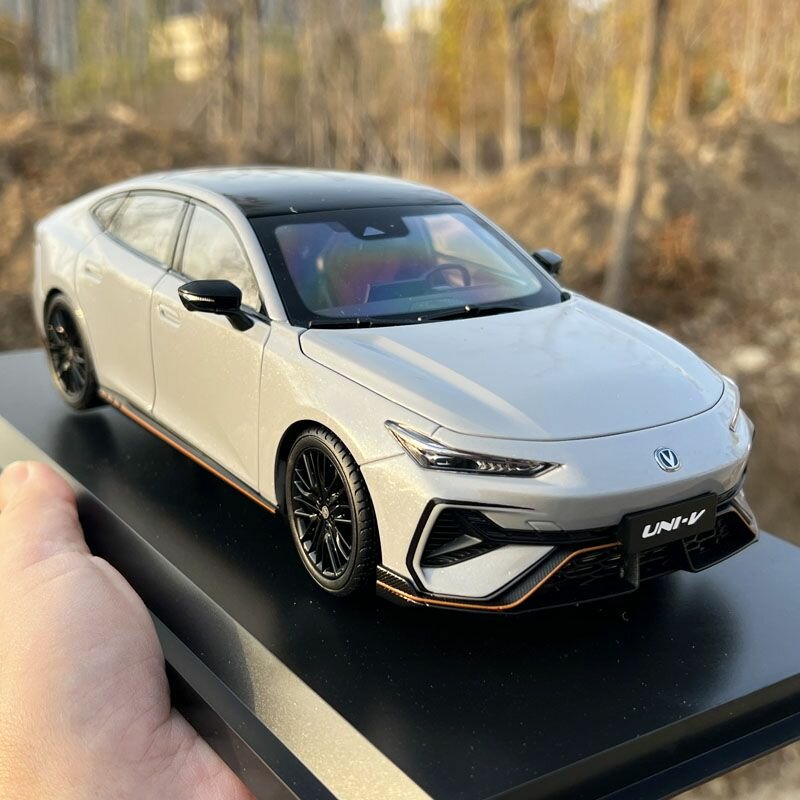 Металлическая модель автомобиля Changan UNI-V III в масштабе 1:18, коллекционный экземпляр, идеальный подарок для мужчин, серый металлик