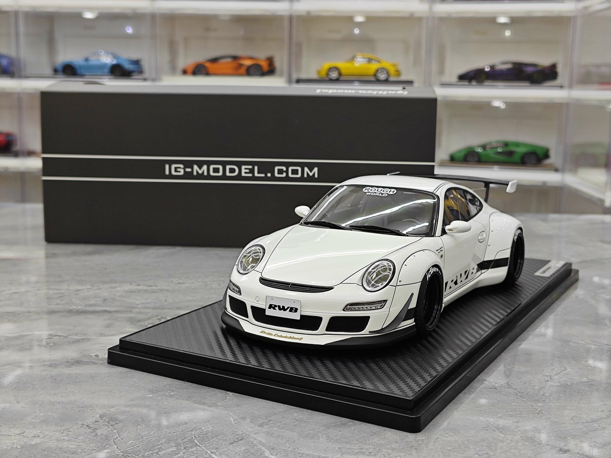 Машинка Ignition Model 1:18 Porsche 997 GT3 RWB Модель из смолы