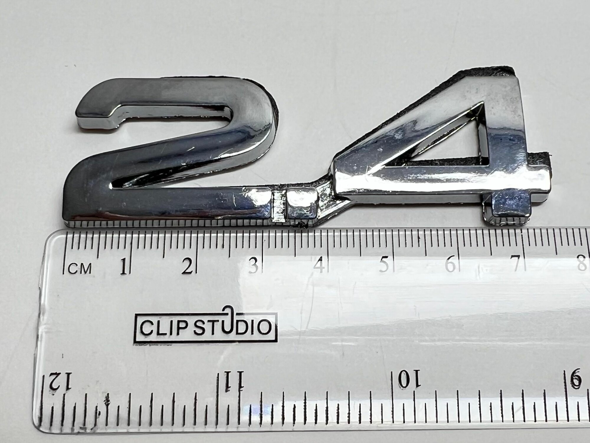 Логотип (шильдик, надпись, эмблема) "2.4", арт: 8857-К