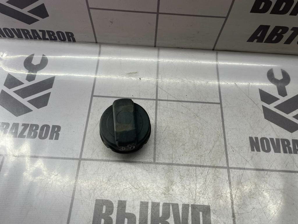 Крышка топливного бака VW Passat B3 1988-1993