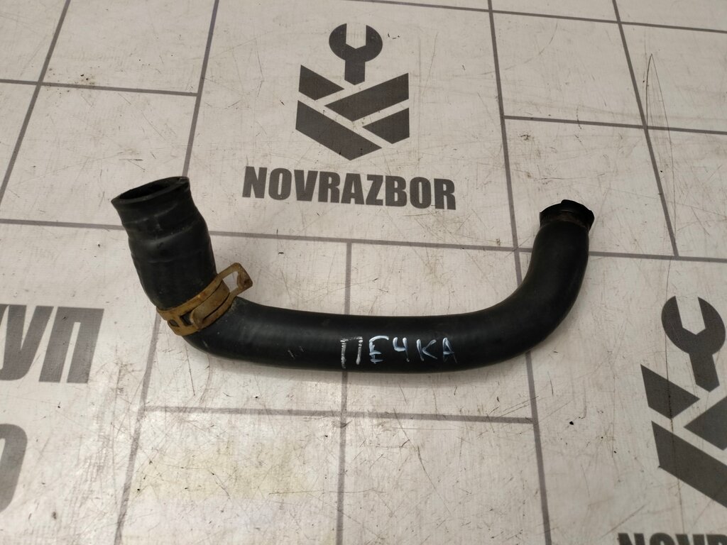 Патрубок отопителя VW Golf 2 Jetta 2 83-92