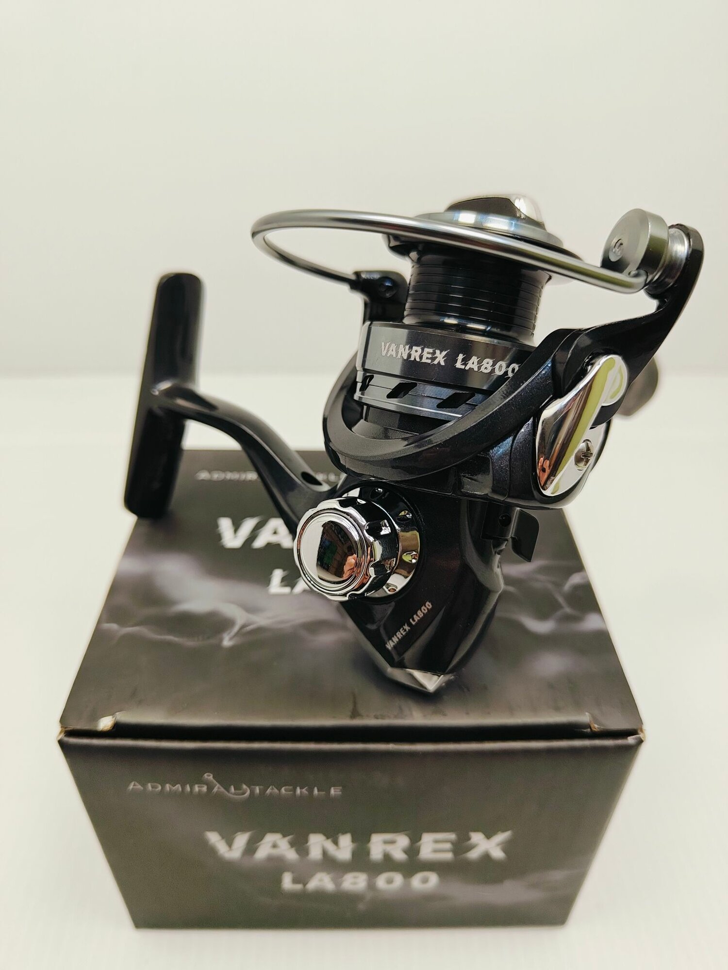 Катушка для спиннинга Admiral VANREX LA800