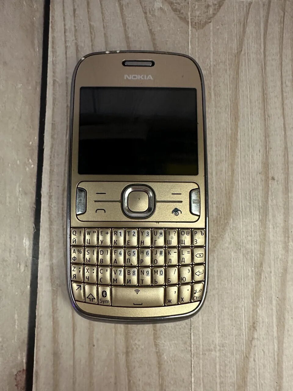 Телефон Nokia Asha 302 винтажная шикарная для коллекции золотая