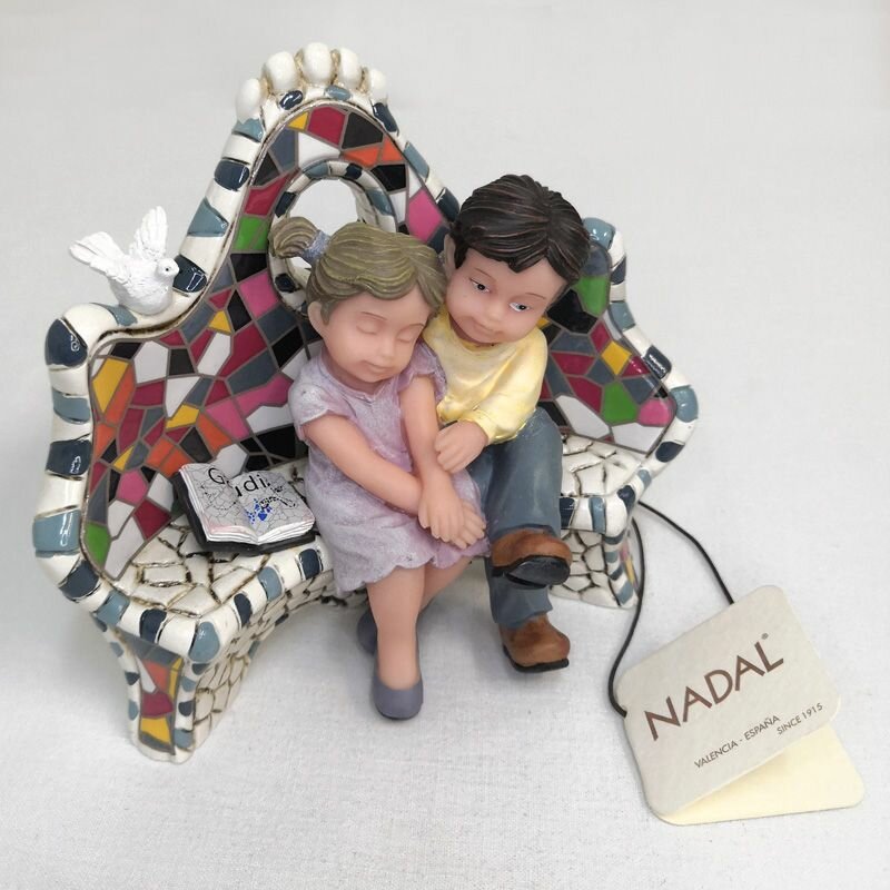 Статуэтка Nadal Enamorados en el banco 784110